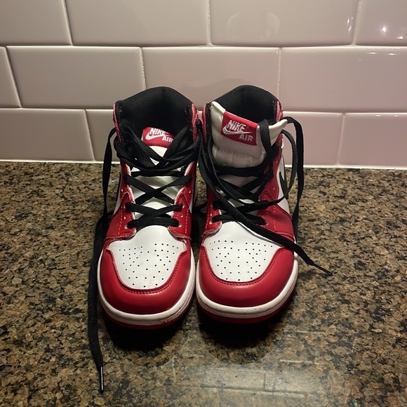 Nike | Shoes | Chicago Jordan Mids S | Poshmark